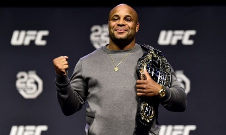 Daniel Cormier Net Worth, Married, Wife, Children, Family, Body ...